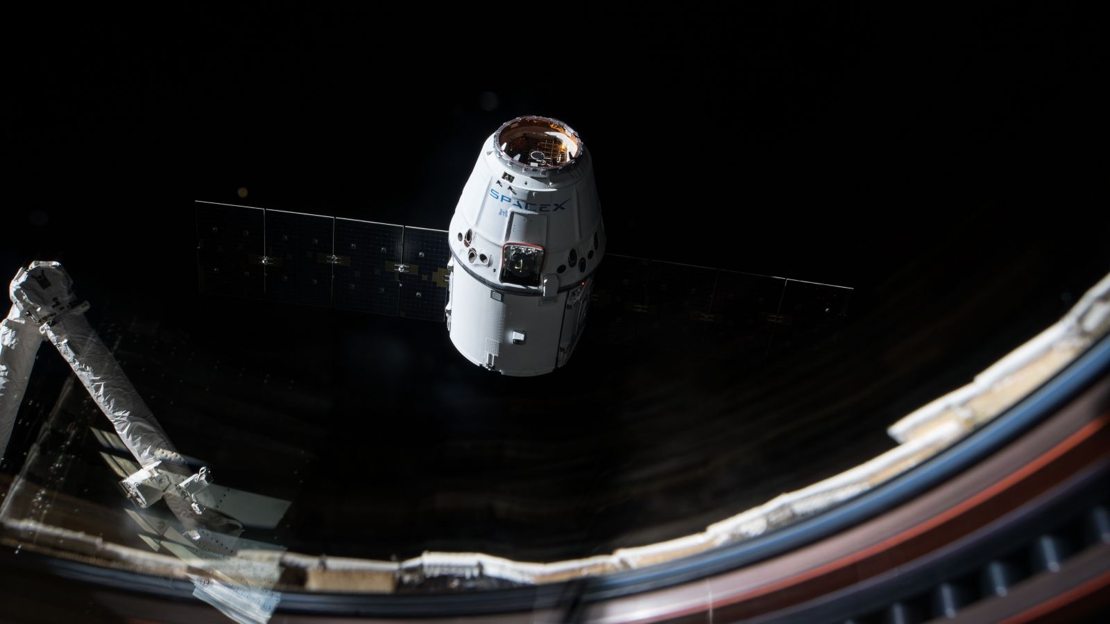 Tàu Dragon trở về Trái Đất sau khi hoàn thành sứ mệnh tiếp tế cho ISS ...